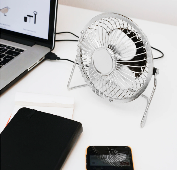 KL: USB Desk Fan Black – Playful Minds